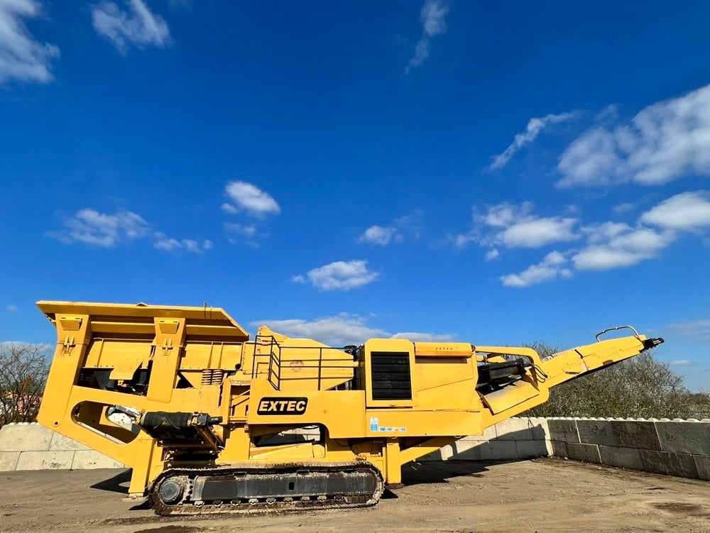 EXTEC C 12 Specifications & Technical Data (2003-2008) | LECTURA Specs