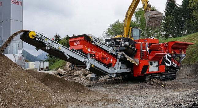 SBM REMAX 200 Specifications & Technical Data (2024-2025) | LECTURA Specs