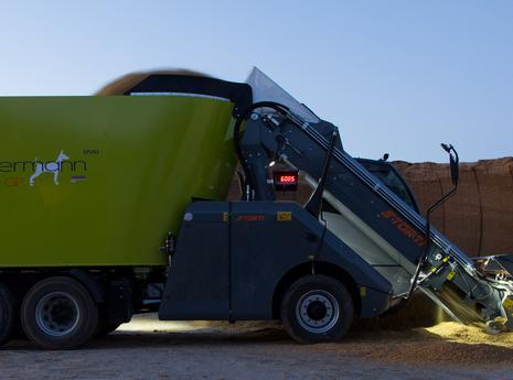 Storti Dobermann SW EVO 330GP Specifications & Technical Data (2019 ...