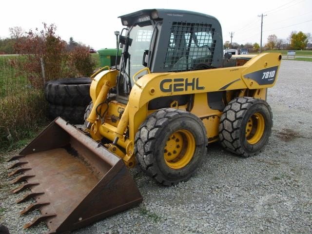Gehl SL 7810 SXT Dual Skid Steer Specs & Dimensions (2007 - 2011 ...