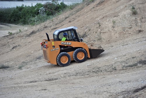 Case SR130 Skid Steer Specs & Dimensions (2015 - 2026) | LECTURA Specs