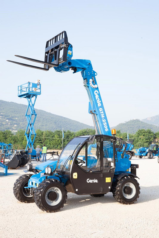 Genie GTH-2506 telehandler specs & dimensions (2013 - 2018) | LECTURA Specs