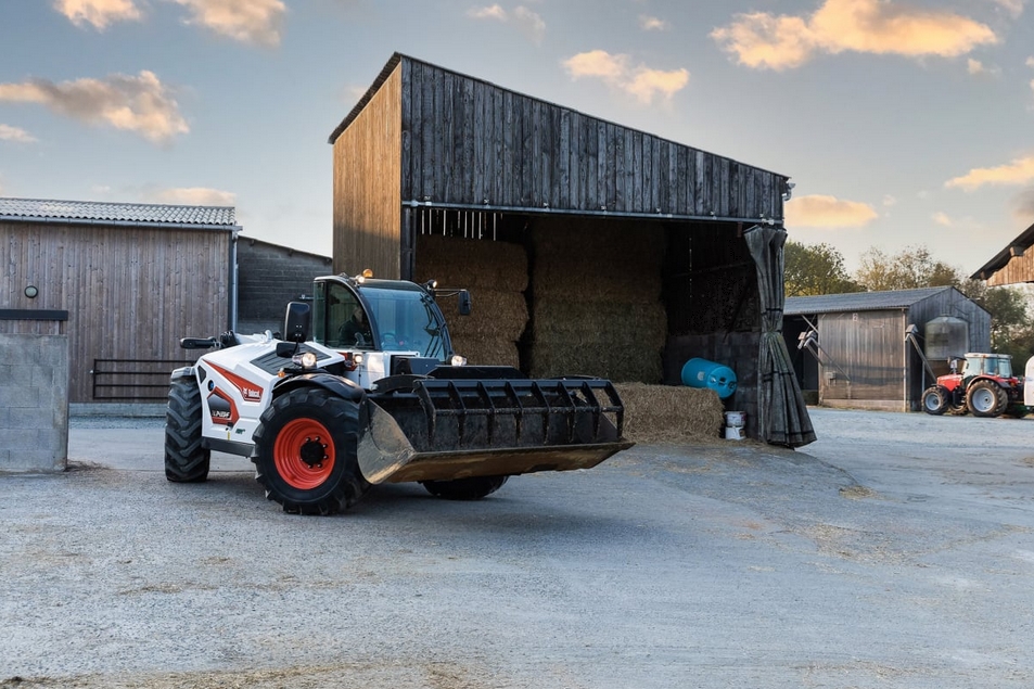 Bobcat TL34.65HF 135 V telehandler specs (2021 - 2025) | LECTURA Specs