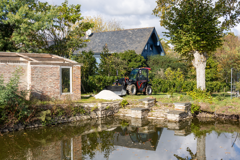 Manitou ULM 415 H telehandler specs & dimensions (2022 - 2025 ...