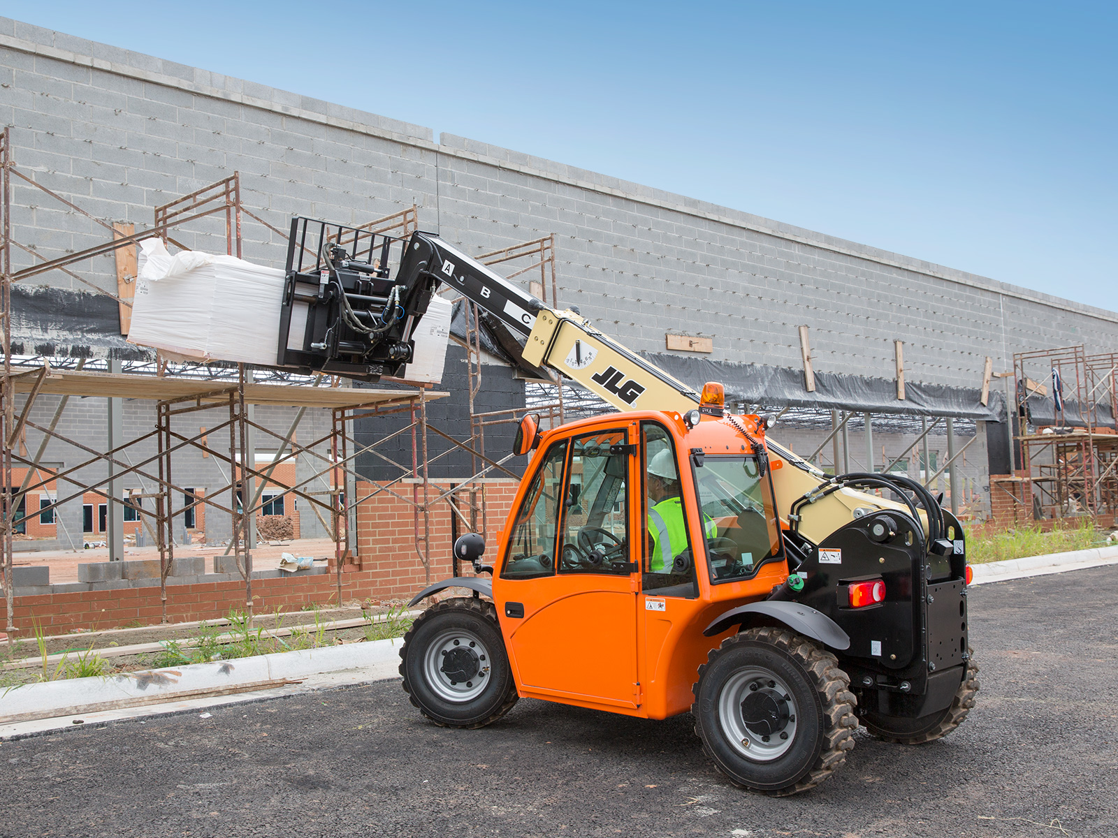 JLG G5-18A telehandler specs & dimensions (2019 - 2025) | LECTURA Specs