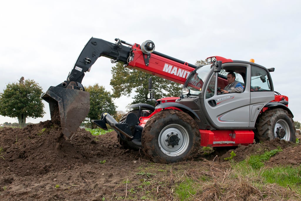 Manitou MT 1335 Comfort telehandler specs & dimensions (2017 - 2021 ...