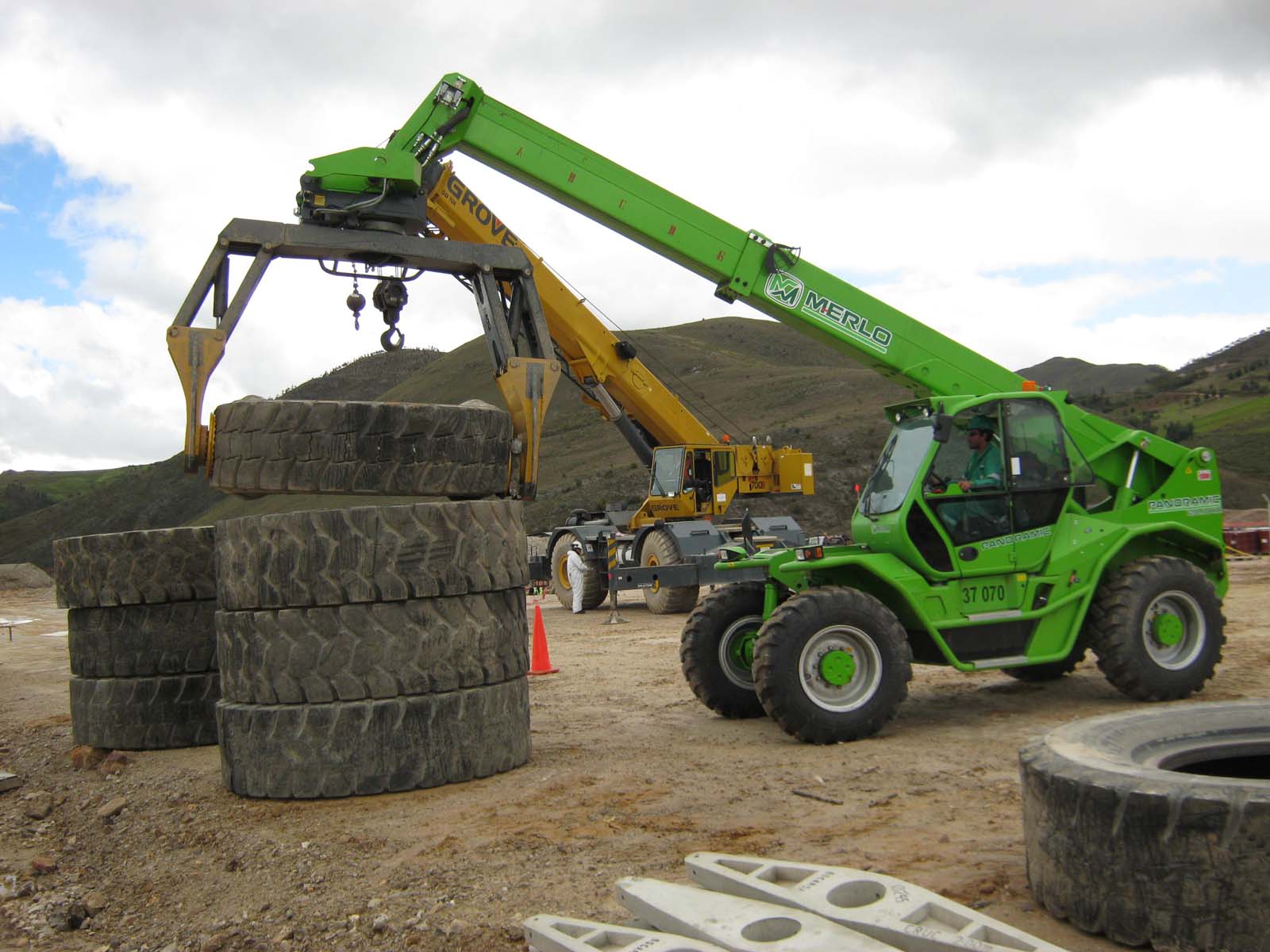 Merlo Panoramic P 120.10 HM telehandler specs & dimensions (2010 - 2015 ...