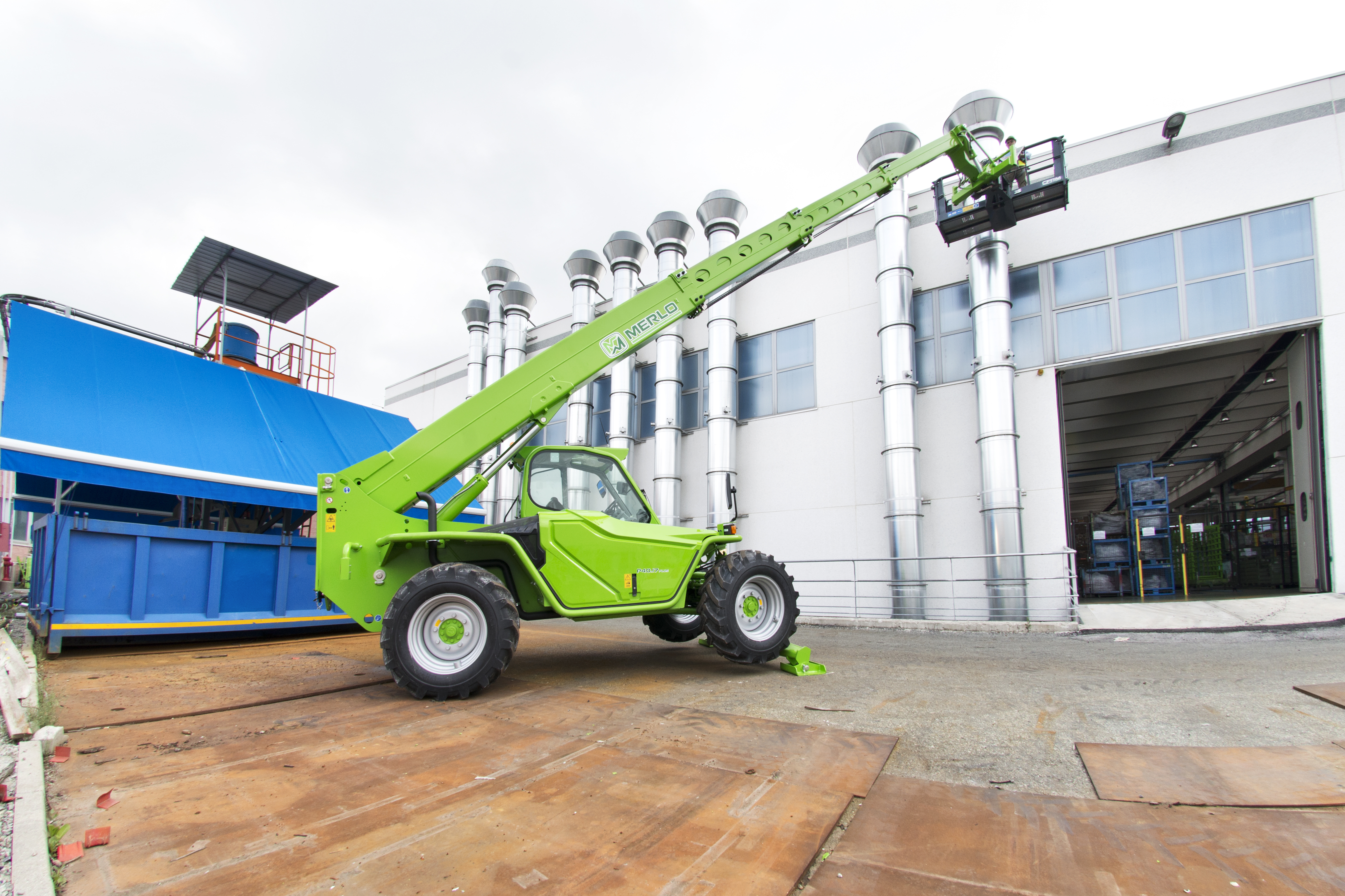 Merlo Panoramic P 40.17 telehandler specs & dimensions (2006 - 2019 ...