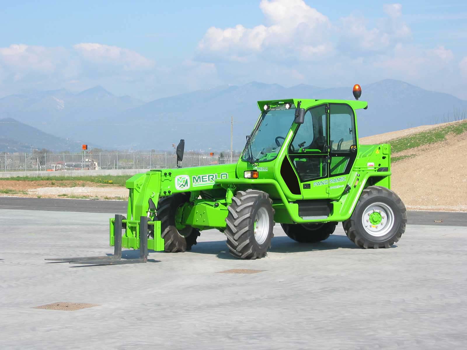 Merlo Panoramic P 40.9 Plus telehandler specs & dimensions (2016 - 2018 ...