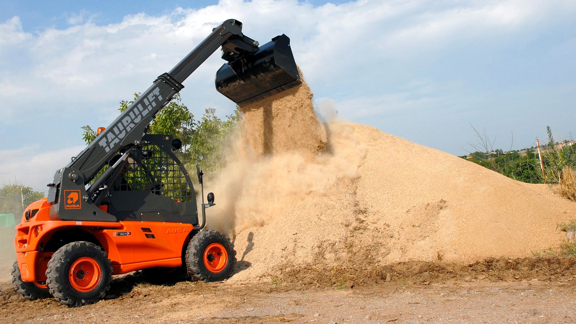 Ausa T 144 H Plus telehandler specs & dimensions (2014 - 2019 ...