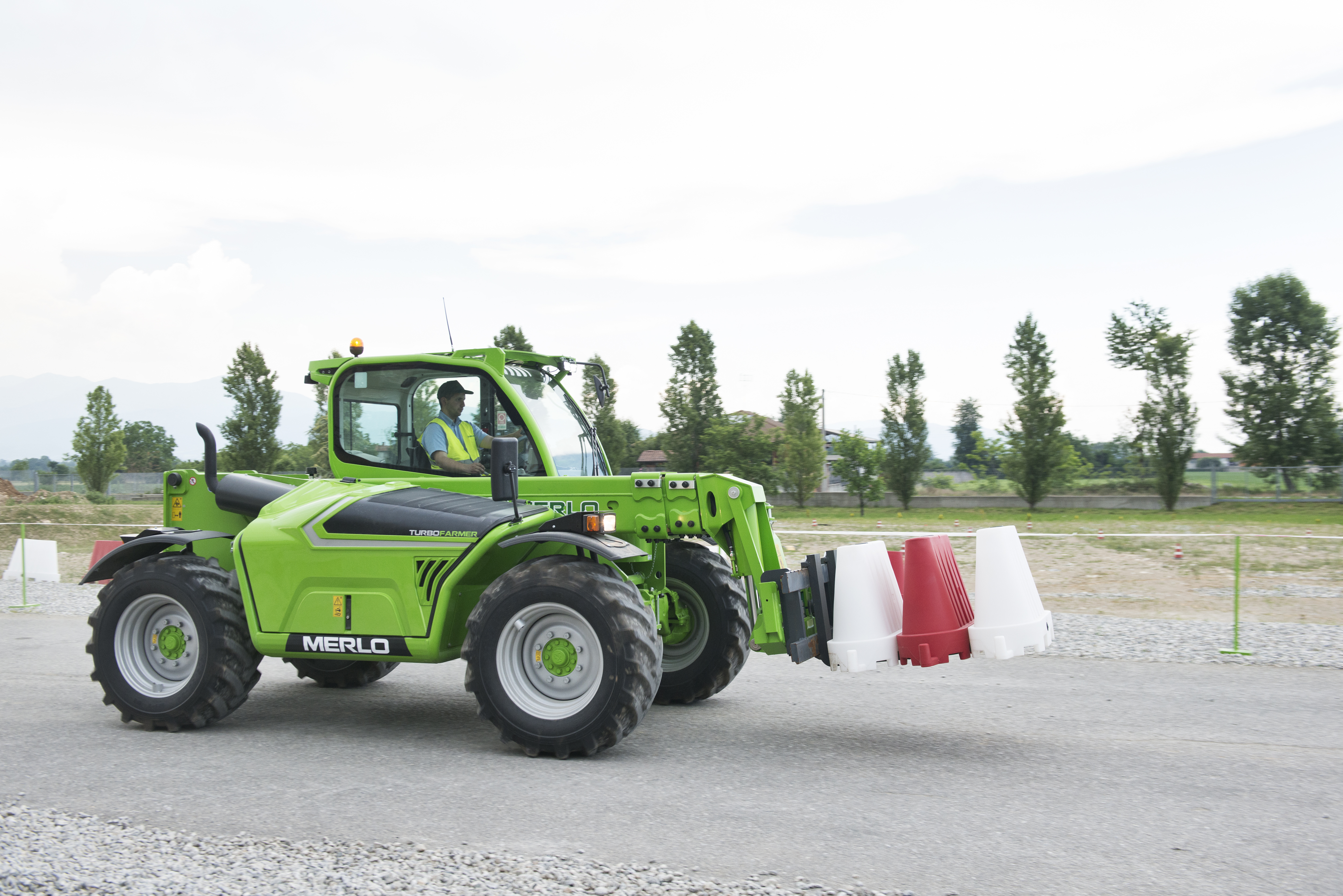 Merlo TF 38.10-120 (G) telehandler specs & dimensions (2015 - 2015 ...