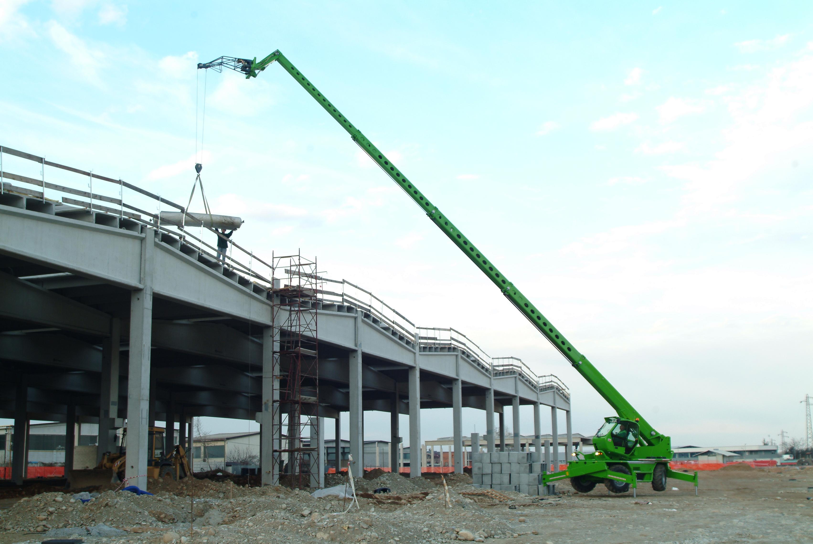 Merlo Roto 40.25 MCSS rotating telehandler specs & dimensions (2010 ...