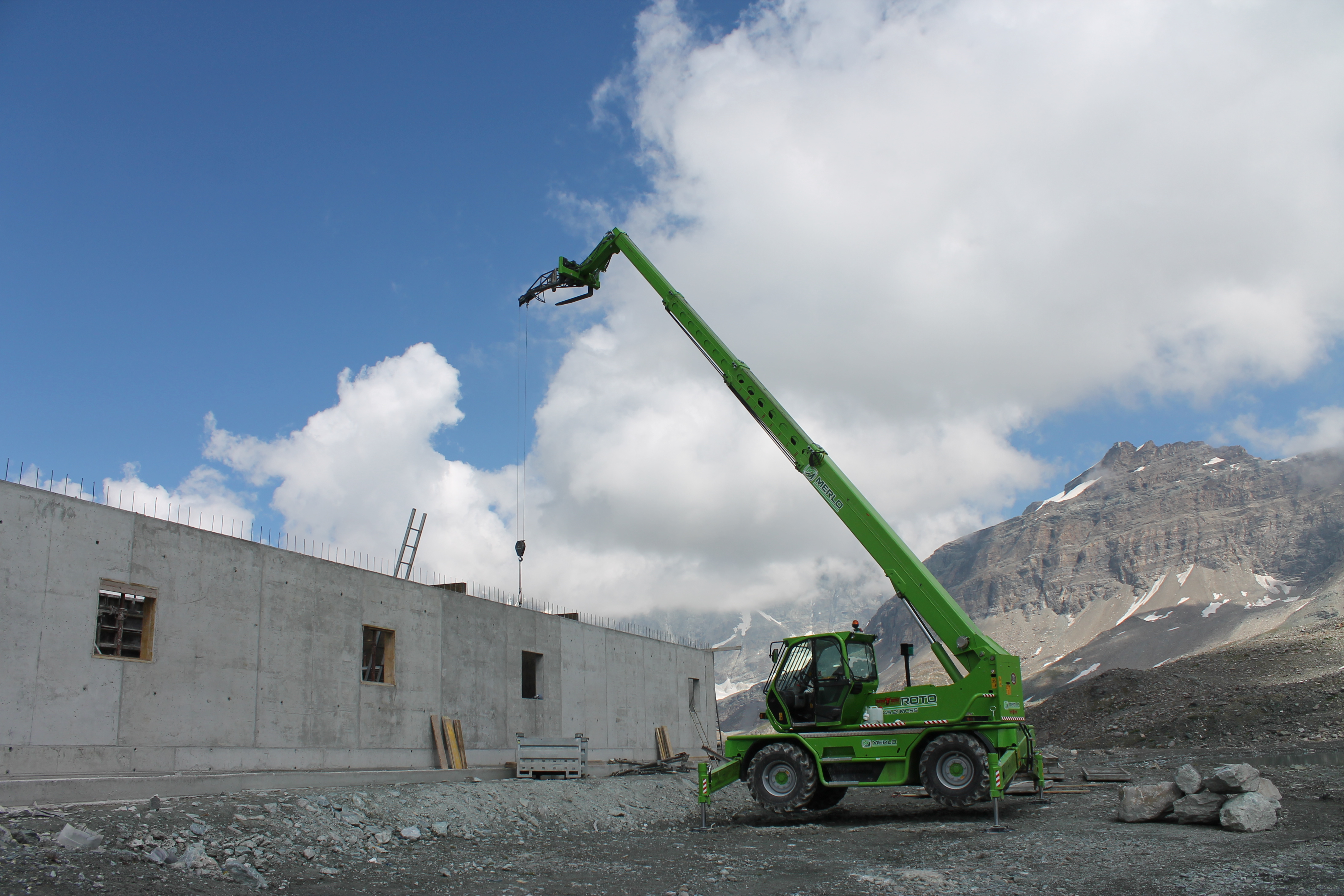 Merlo Roto 45.21 MCSS rotating telehandler specs & dimensions (2016 ...