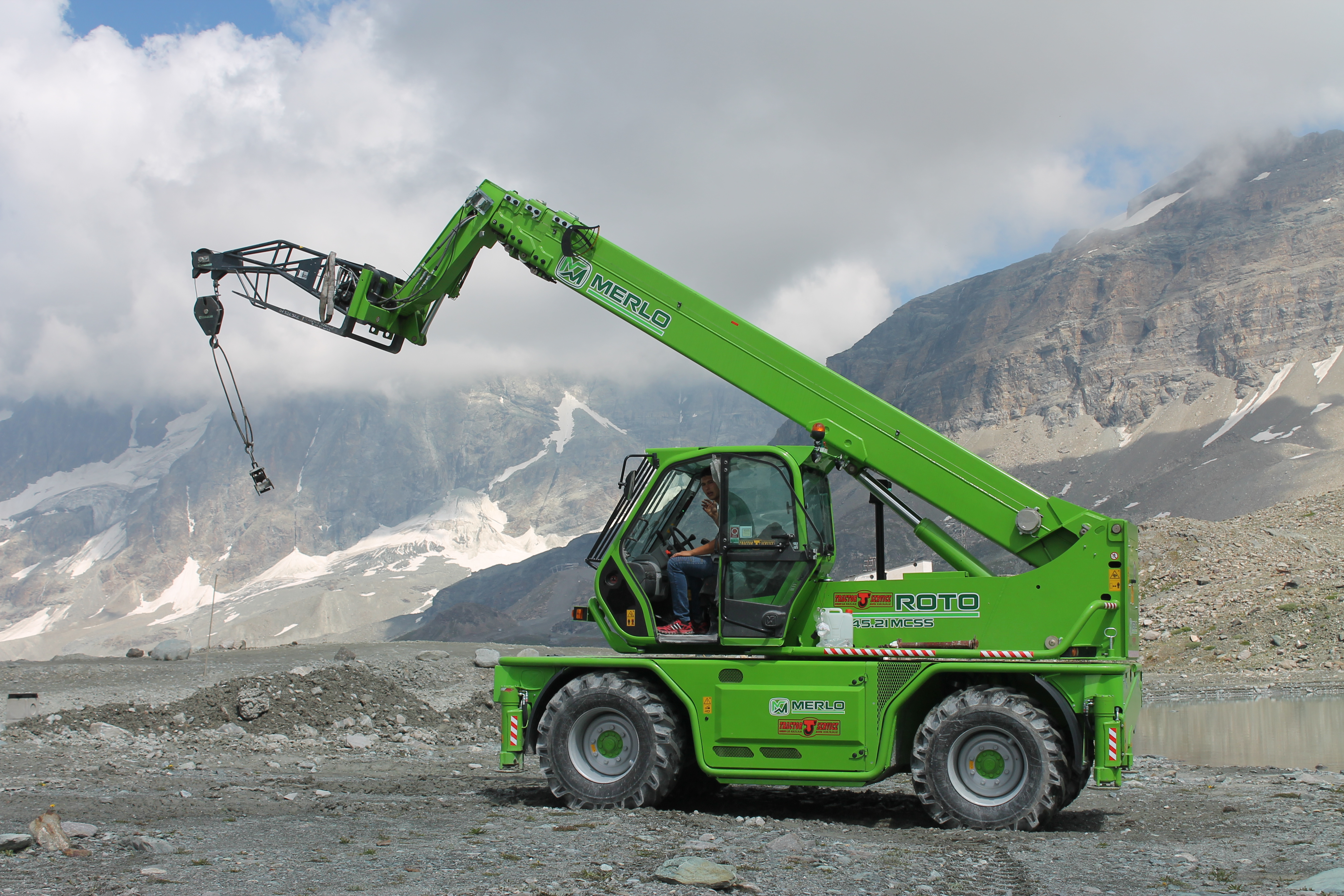 Merlo Roto 45.21 MCSS rotating telehandler specs & dimensions (2016 ...