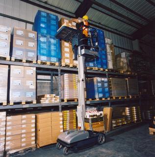 JLG 10 SSV Specs & Dimensions (2004 - 2007) | Single Vertical Mast Boom ...