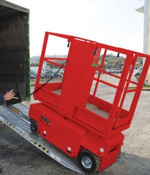 Bravi Lui 460 Specs & Dimensions (2010 - 2025) | Single Vertical Mast ...