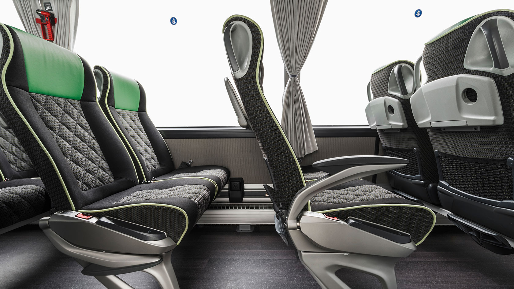 Mercedes-Benz Tourismo M/2 (2019 - 2025) Bus Specs & Dimensions ...