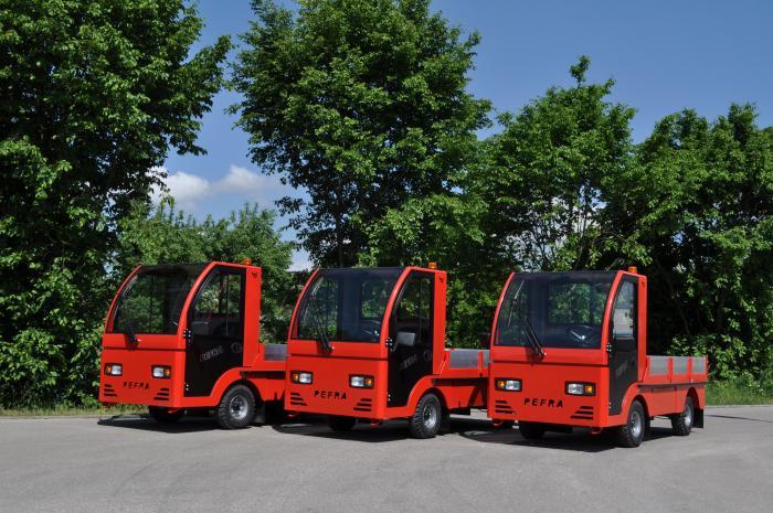 PEFRA 615/2200 tow tractor specs (2008 - 2018) | LECTURA Specs