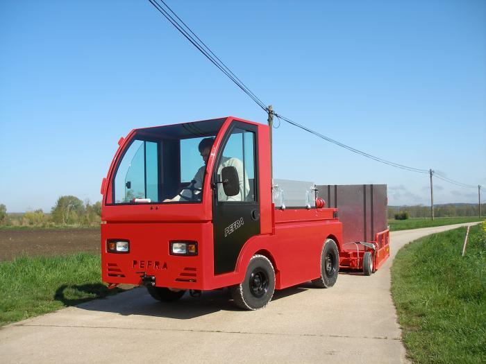 PEFRA 740 tow tractor specs & dimensions (2010 - 2021) | LECTURA Specs