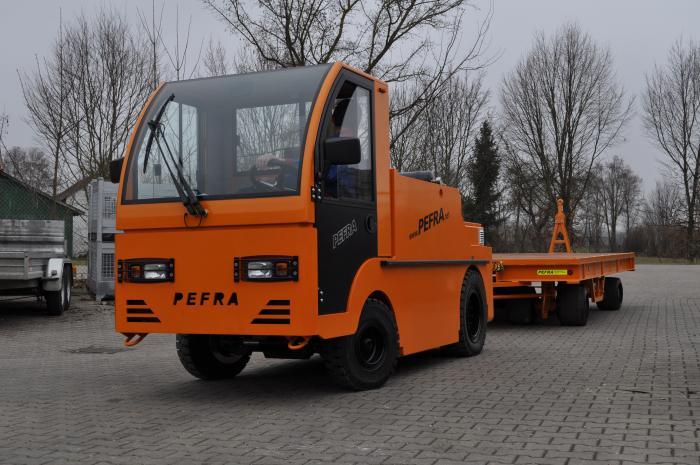 PEFRA 750 L tow tractor specs & dimensions (2010 - 2025) | LECTURA Specs