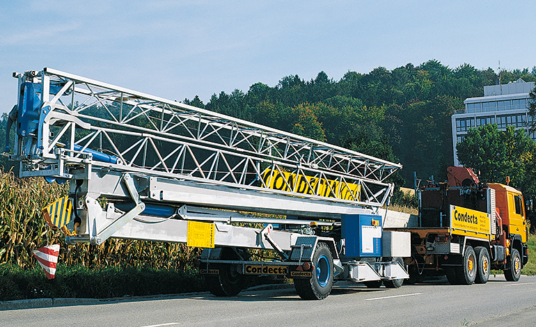 Condecta E 2407 HS crane - load chart, specs (2018 - 2025) | LECTURA Specs