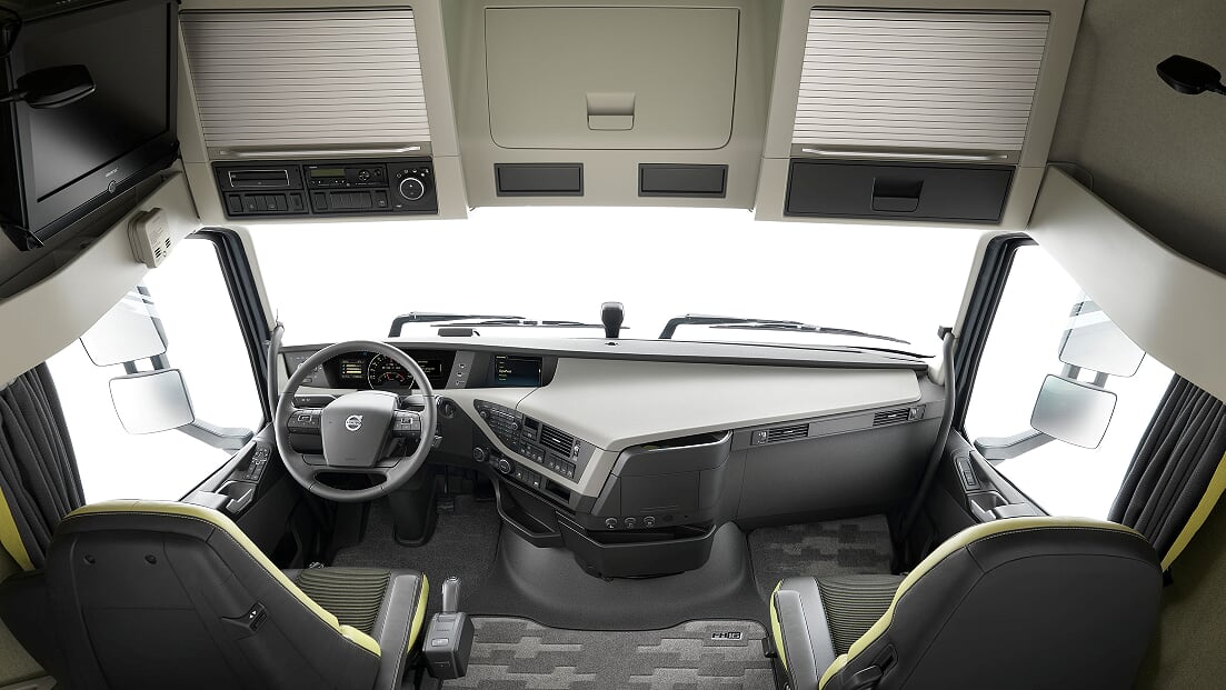 Volvo Trucks FH16.550 6x2 Tractor Tag (2019 - 2025) Truck Specs ...