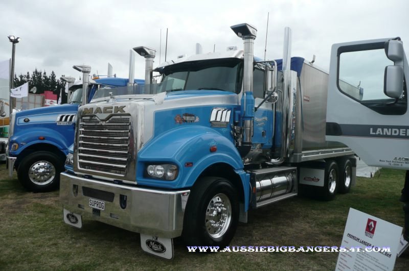 Mack TITAN Day Cab MP10 8x4 (2007 - 2016) Truck Specs & Dimensions ...