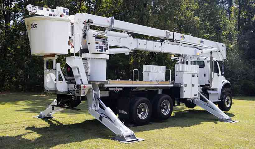 Altec AH75B Specs (2023 - 2025) | Trailer Mounted Articulating Boom ...
