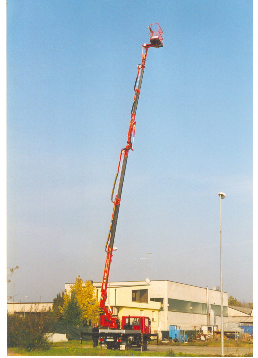 Benelligru P6.3S2 RC Specs & Dimensions (2020 - 2025) | Trailer Mounted ...