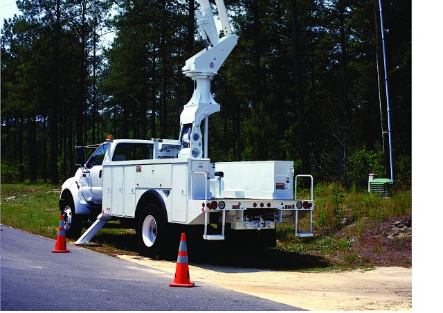 Altec TA45M Specs (2017 - 2023) | Trailer Mounted Articulating Boom ...