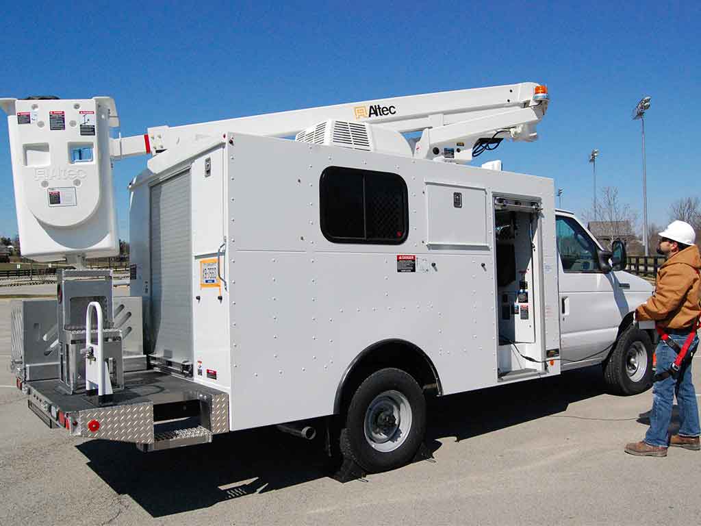Altec AT200A Cutaway Van Specs (2023 - 2025) | Truck Mounted Telescopic ...