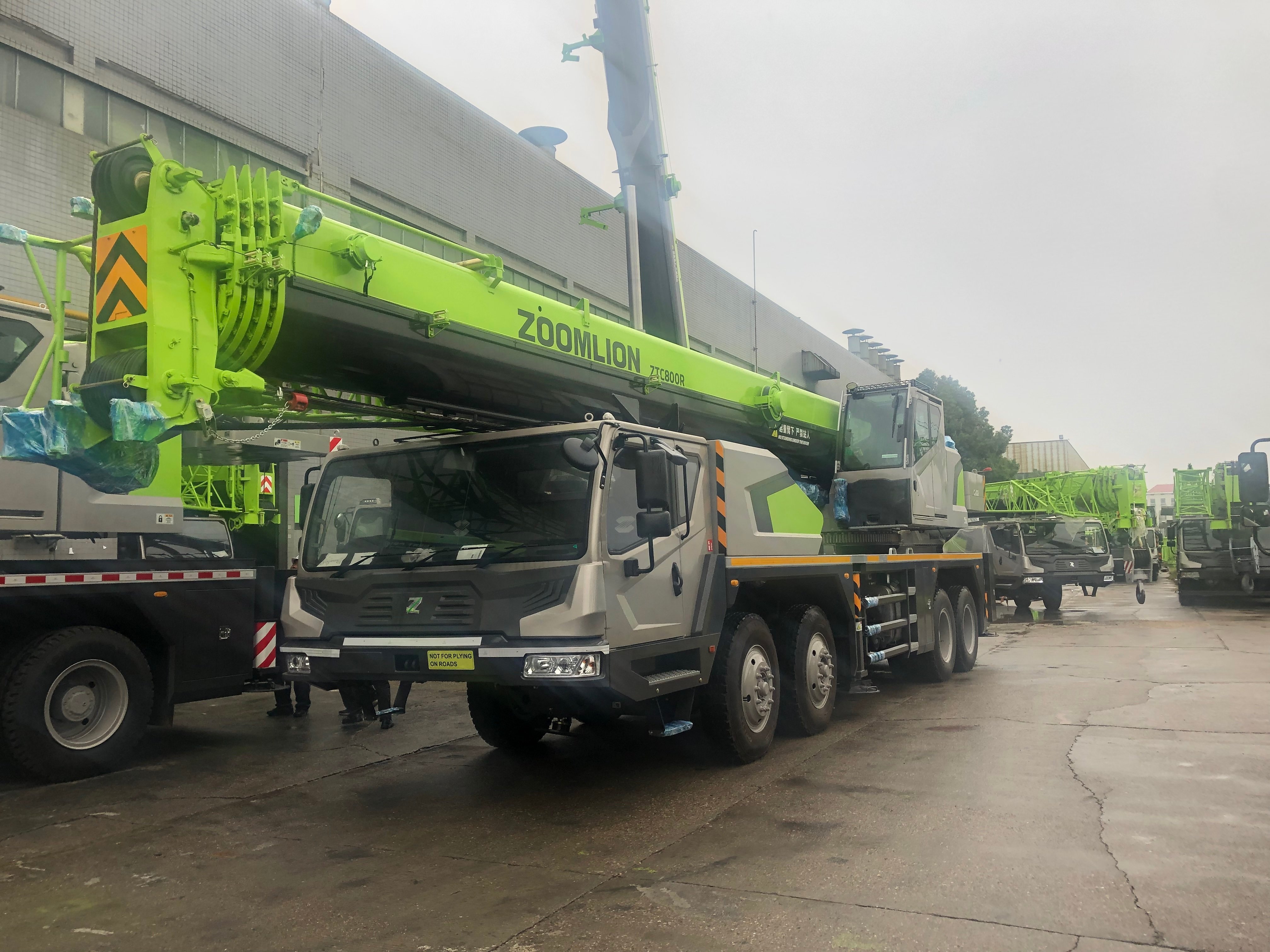 Zoomlion ZTC800R542 crane - load chart, specs & dimensions (2022 - 2025) | LECTURA Specs