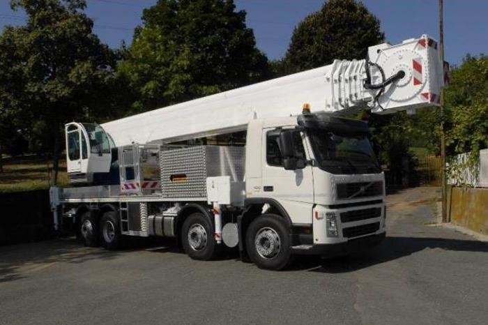 Multitel J 360 TA Specs & Dimensions (2005 - 2013) | Truck Mounted ...