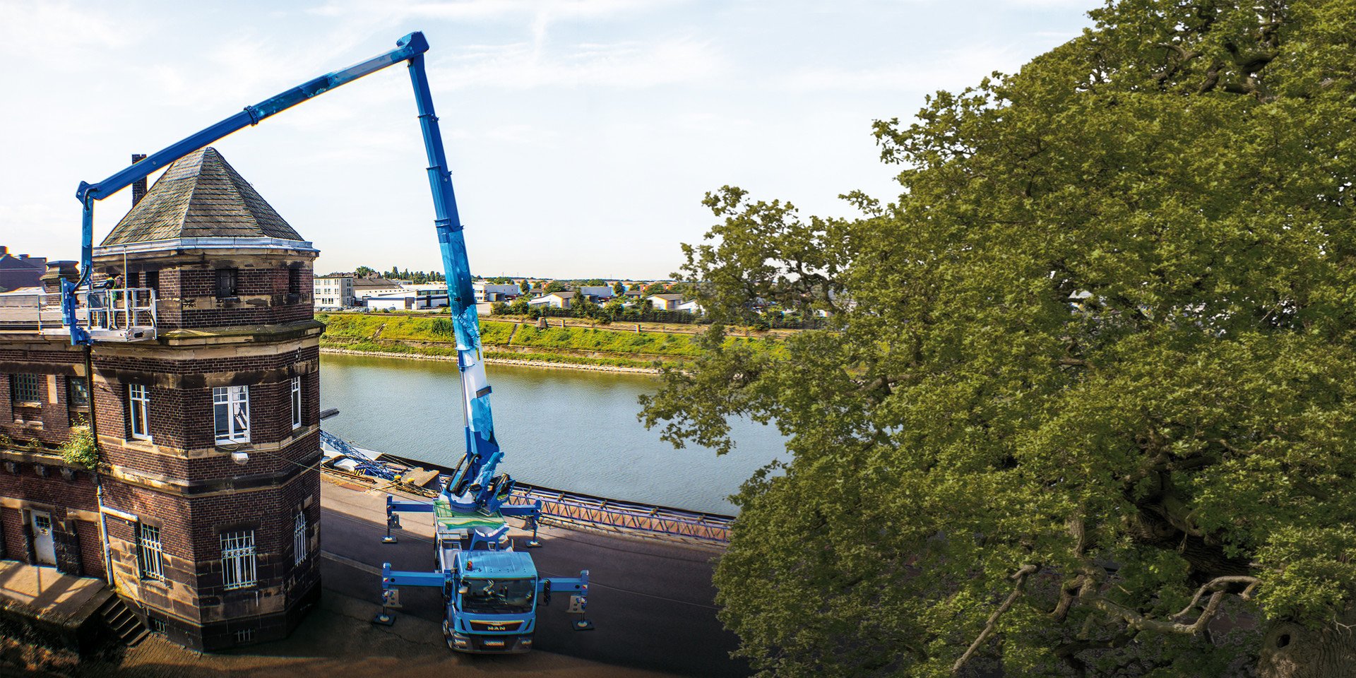 Palfinger P 480 Specs & Dimensions (2014 - 2026) | Truck Mounted ...
