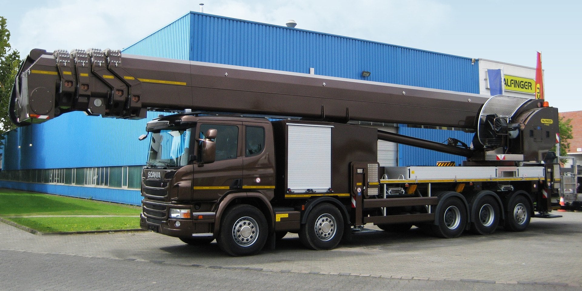 Palfinger P 900 Specs & Dimensions (2013 - 2026) | Truck Mounted ...