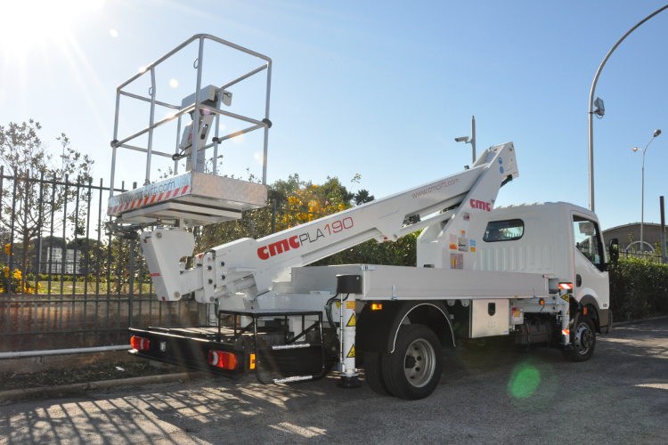 CMC PLA190 Specs & Dimensions (2007 - 2022) | Truck Mounted Telescopic ...