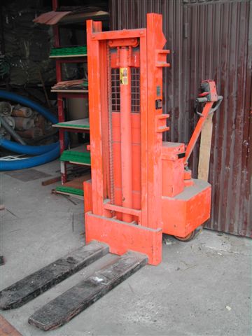 Baka EGV 79-3000 walkie stacker specs & dimensions (2006 - 2015 ...