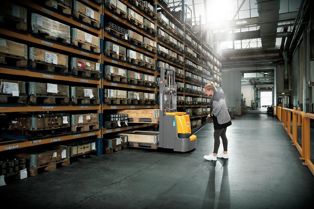 Jungheinrich EJC 112 walkie stacker specs & dimensions (2012 - 2025 ...