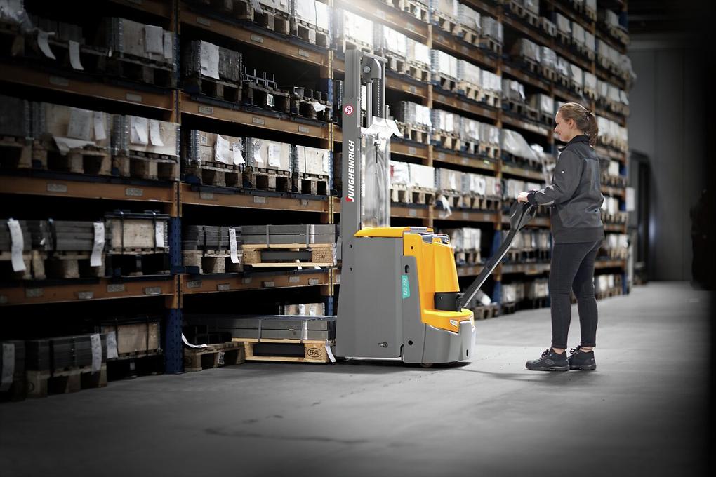 Jungheinrich EJD 222 ZT walkie stacker specs & dimensions (2020 - 2025 ...