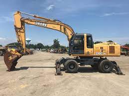 John Deere Construction 210C W excavator specs & dimensions (2005 ...