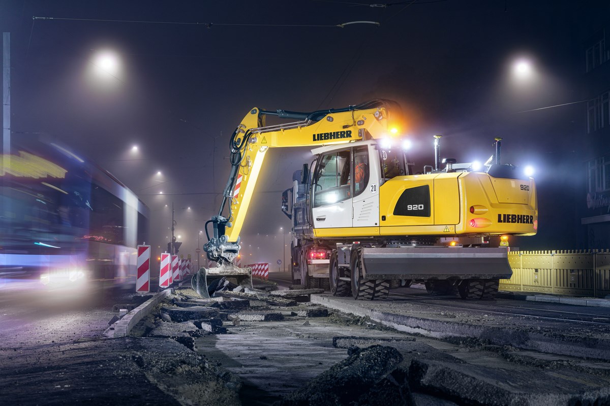 Liebherr A 920 Litronic excavator specs & dimensions (2016 - 2025 ...