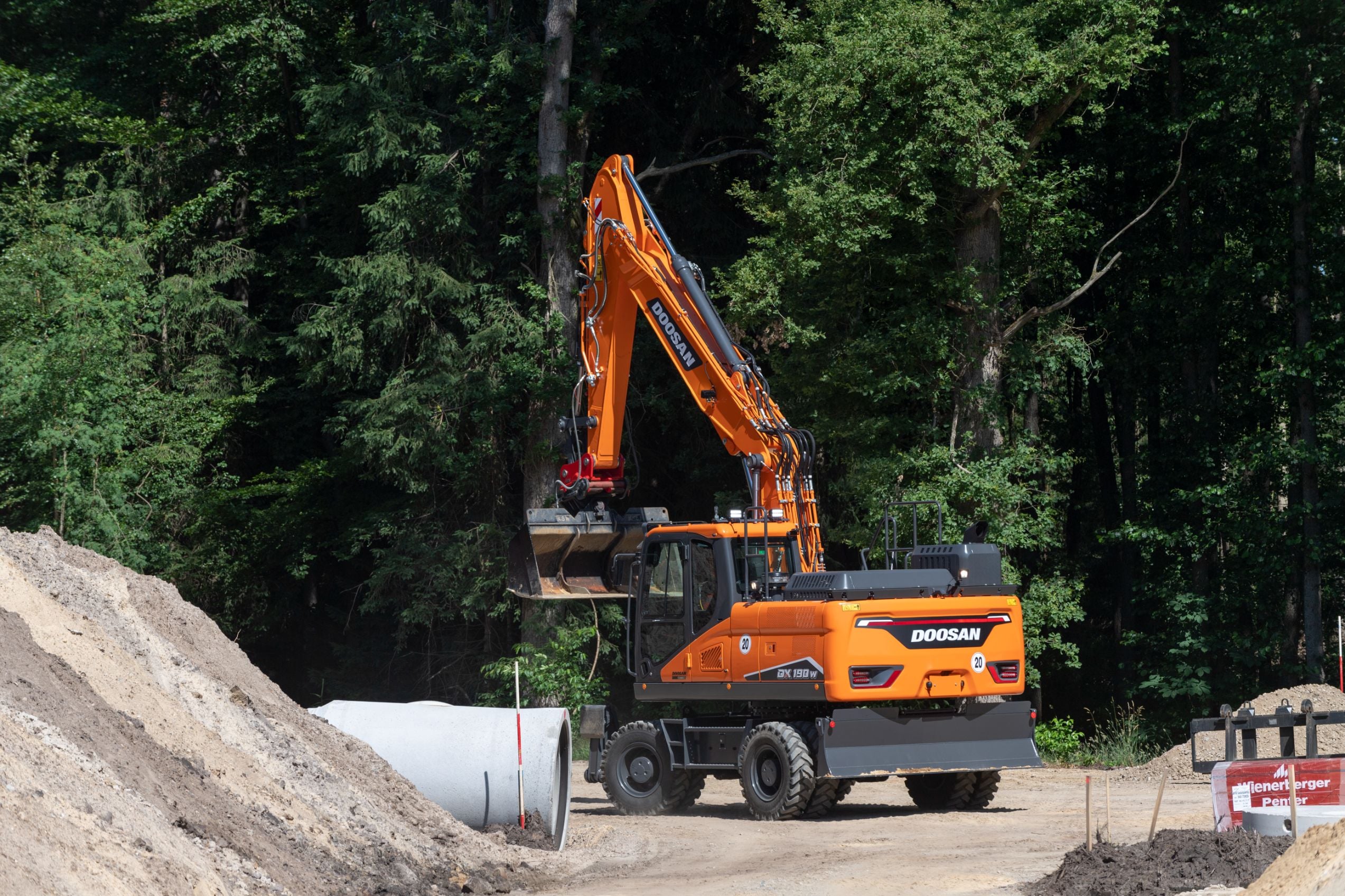 Doosan DX190W-7 excavator specs & dimensions (2021 - 2023) | Diggers ...