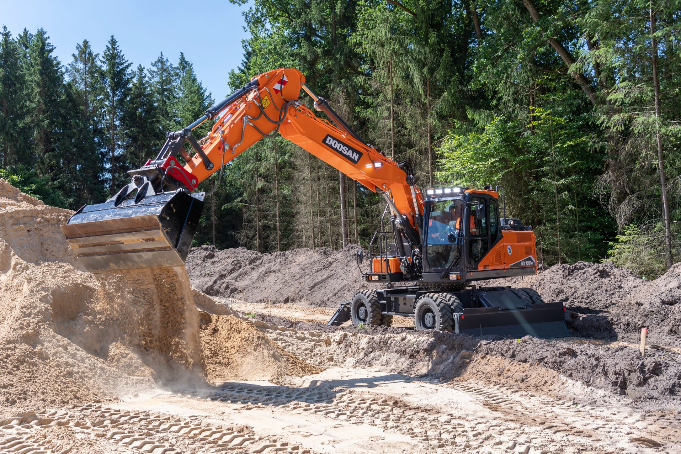 Doosan DX190W-7 excavator specs & dimensions (2021 - 2023) | Diggers ...
