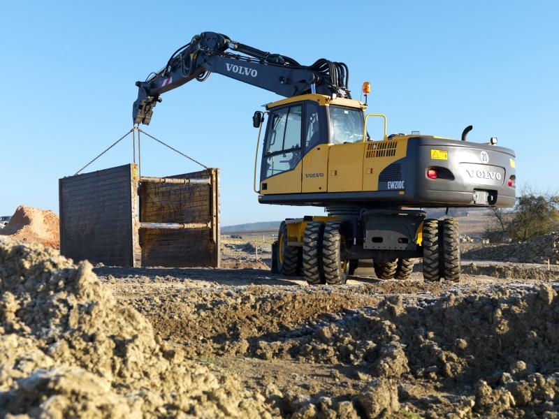 Volvo EW210C excavator specs & dimensions (2008 - 2011) | Diggers ...