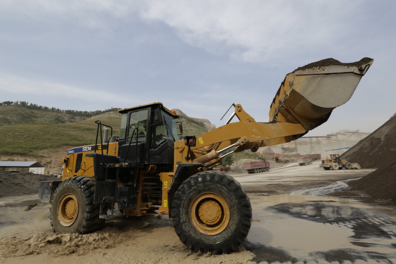 SEM 656D Wheel Loader Specs & Dimensions (2020 - 2025) | LECTURA Specs