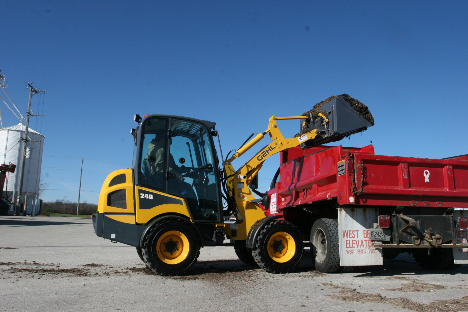 Gehl AL 240 Wheel Loader Specs & Dimensions (2008 - 2016) | LECTURA Specs