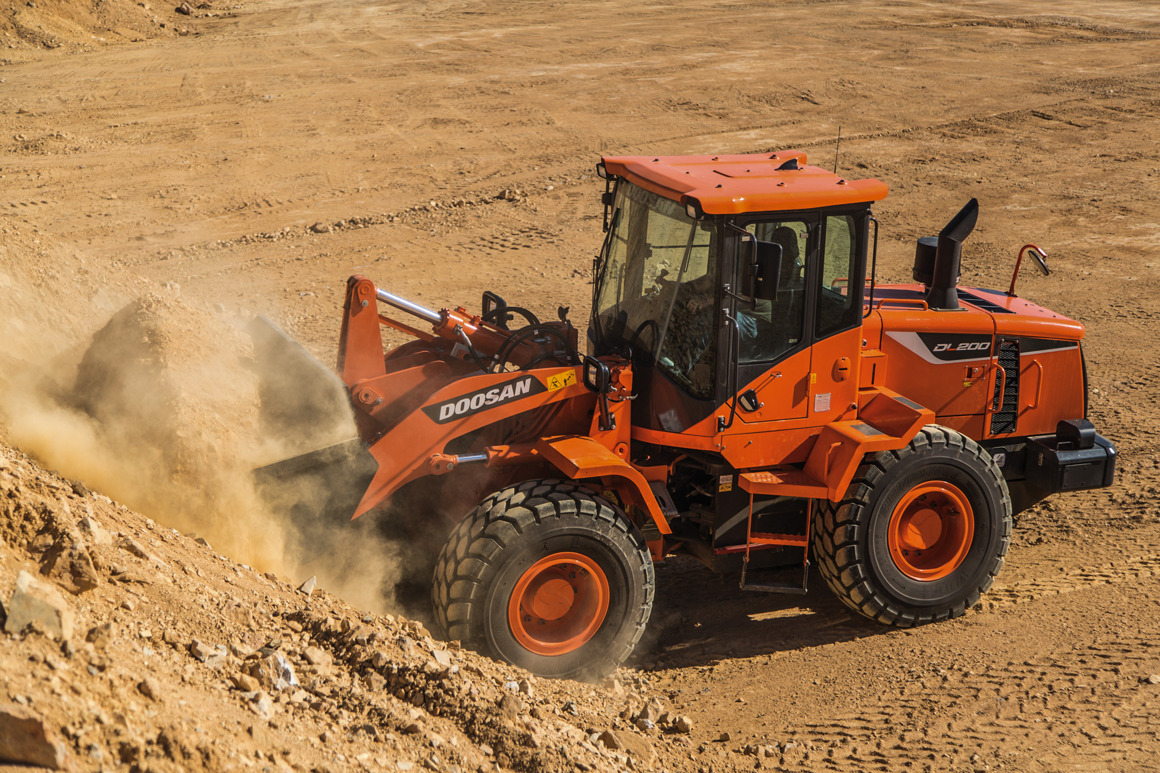 Doosan DL 200 Wheel Loader Specs & Dimensions (2008 - 2013) | LECTURA Specs