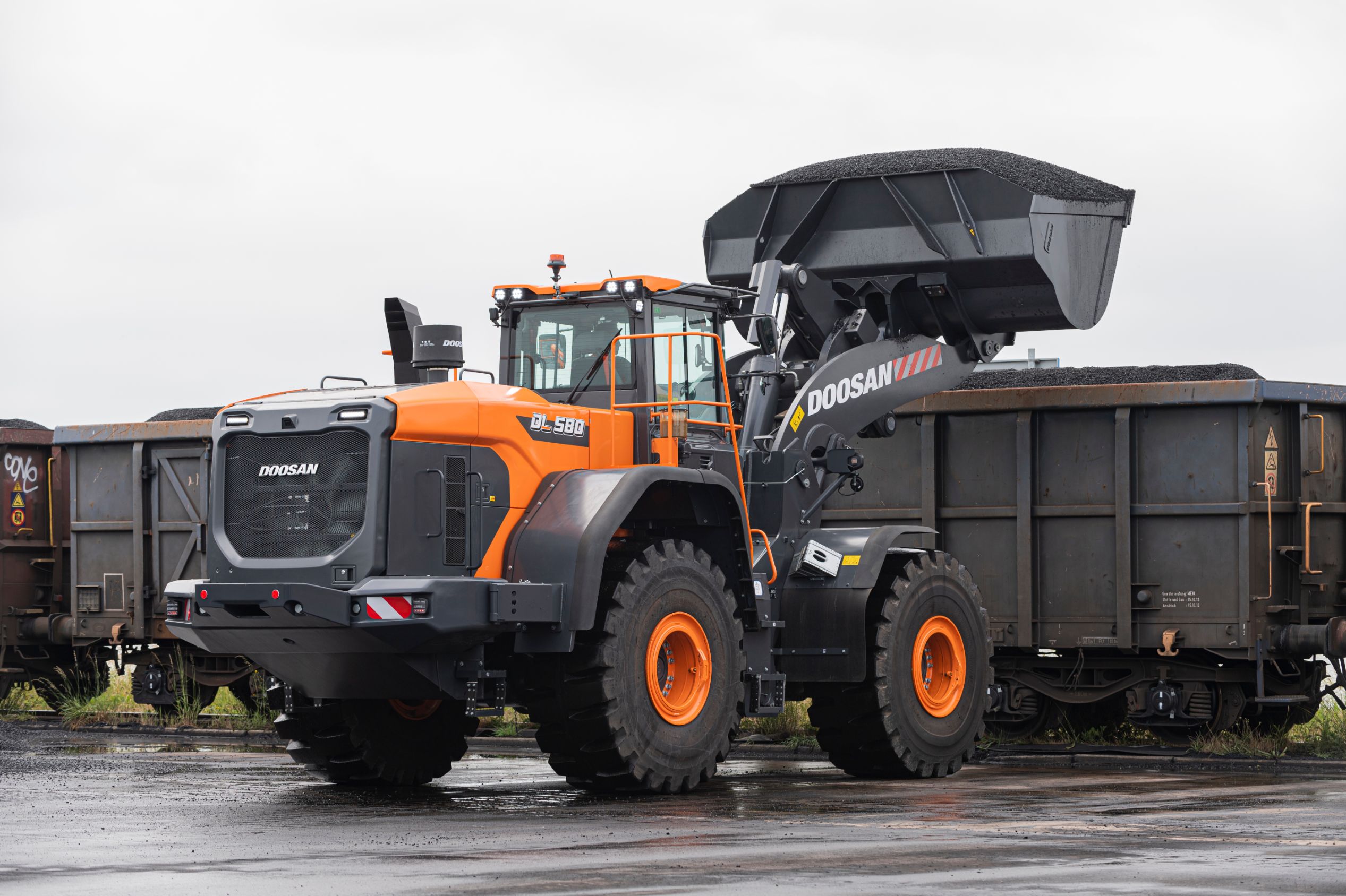 Doosan DL580-7 Wheel Loader Specs & Dimensions (2021 - 2023) | LECTURA ...