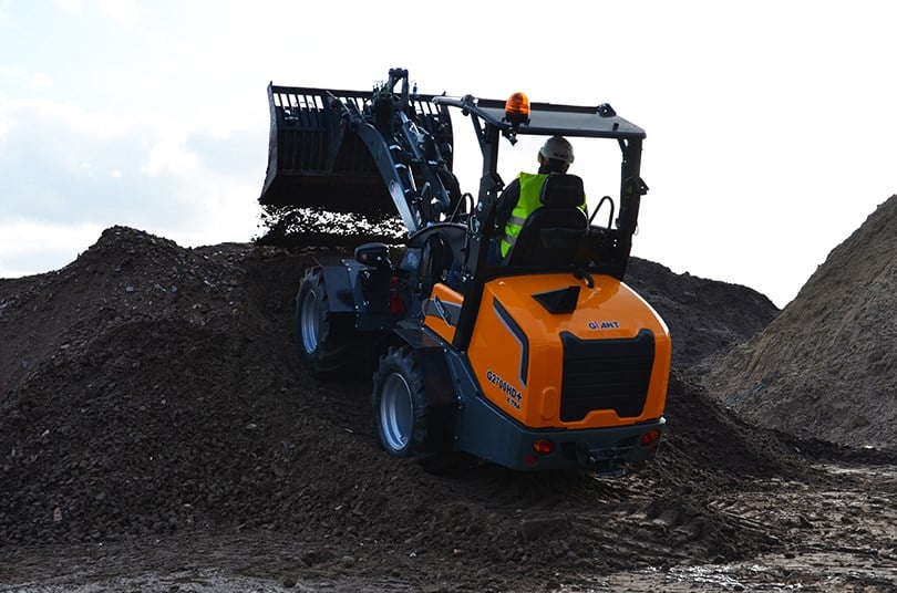 Giant G2700 HD+ X-tra Wheel Loader Specs & Dimensions (2020 - 2025 ...