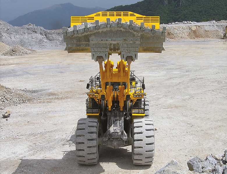Komatsu WA1200-6 Wheel Loader Specs & Dimensions (2020 - 2025 ...